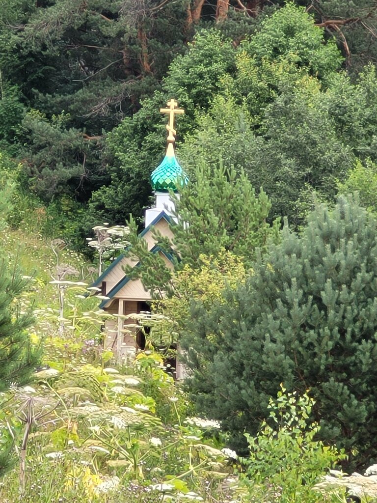 Şapel, haç anıtı Chapel, memorial cross, Kostromskaya oblastı, foto