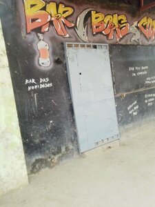 Boas Convivências (Luanda Province, Municipality of Cazenga, Comissão do cazenga), bar  Loanda'dan