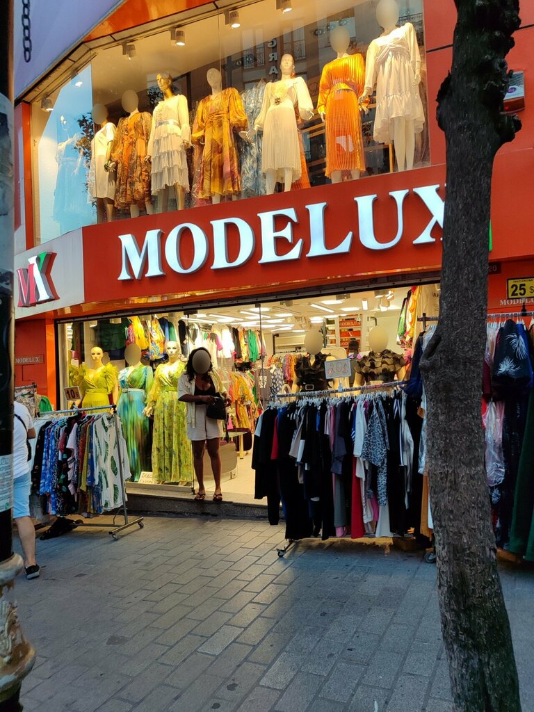 Giyim mağazası Modelux, İstanbul, foto