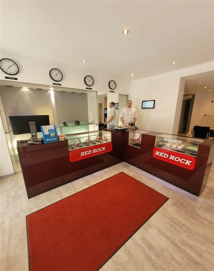 Rehincilik Red Rock Pfandhaus GmbH, Linz, foto