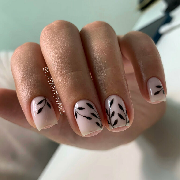 Manikür-pedikür Blatant nails, Moskova, foto