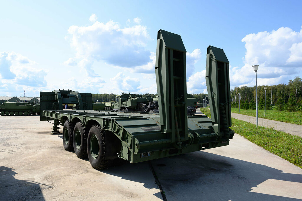 Teknoloji anıtı Полуприцеп-тяжеловоз ЧМЗАП-9990, Moskova ve Moskovskaya oblastı, foto