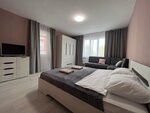 HomeOtel Na Dunajskom Prospekte Apartments (Dunayskiy Avenue No:7к7), otel  Saint‑Petersburg'dan