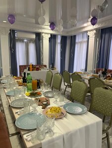 Байкал (Shkolnaya Street No:42), kafe  Zheleznogorsk'tan