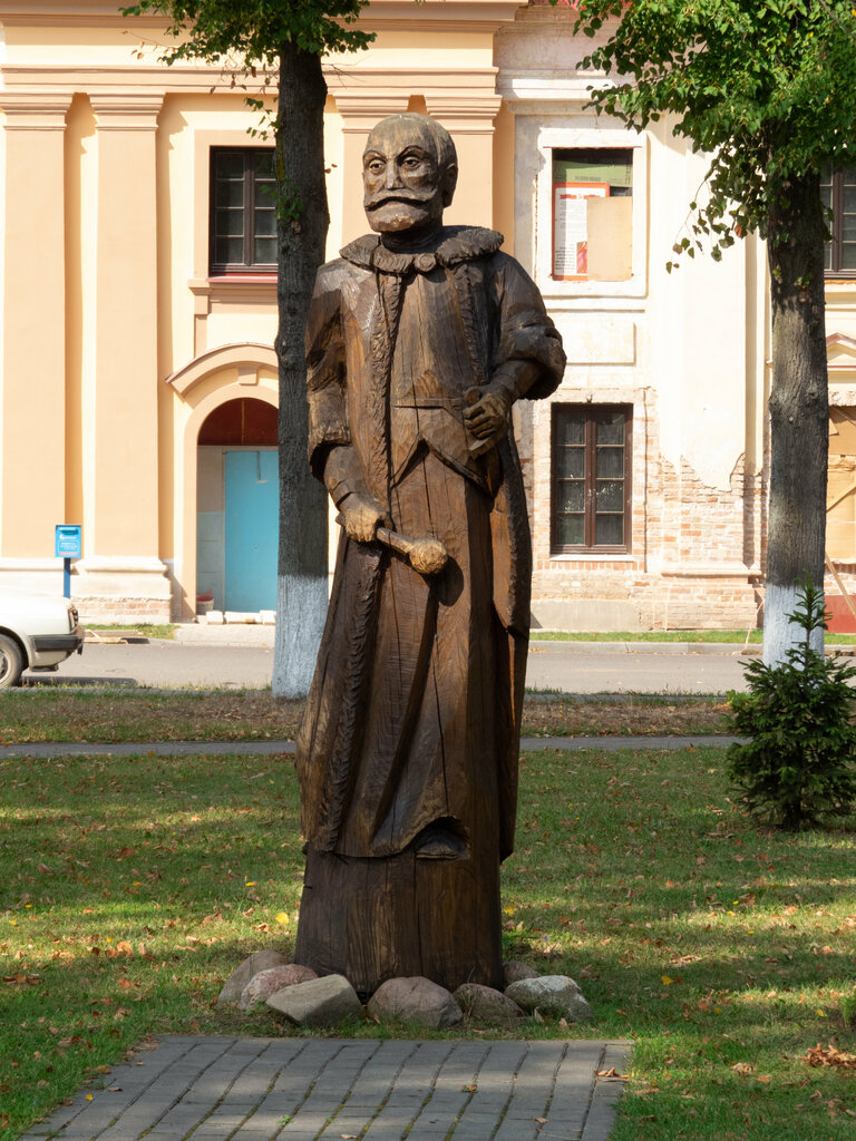 Park, sokak heykeli Деревянные скульптуры, Brestskaya oblastı, foto