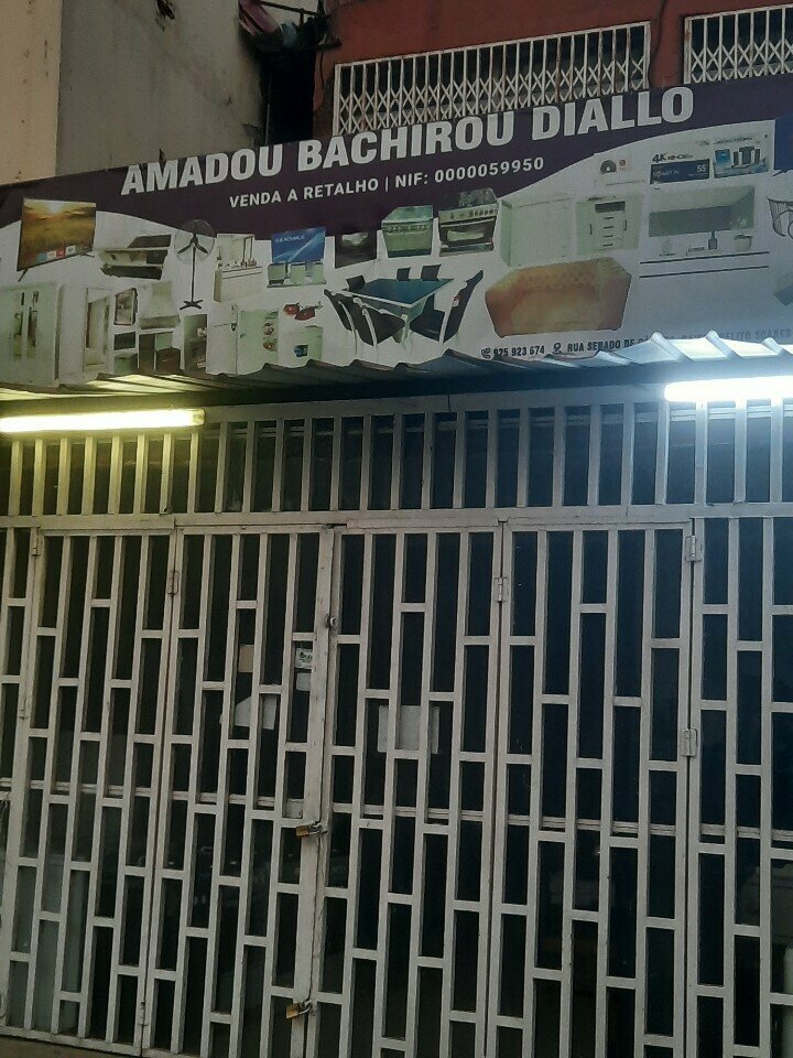 Mobilya mağazaları Amadou Bachirou Diallo, Loanda, foto