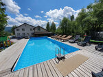 Karlov Dvor (3-ya Dachnaya ulitsa No:959, posyolok gorodskogo tipa Sheregesh, SNT Sheregeshevets), otel