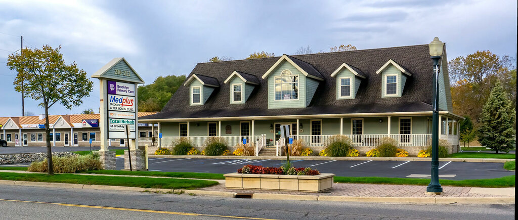 Kadın hastalıkları ve doğum dispanserleri Trinity Health Iha Medical Group, Primary Care - Brooklyn, Michigan Eyaleti, foto