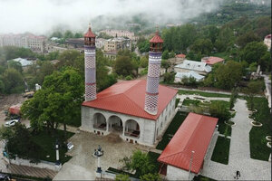 Yukarı Gövher Ağa Camii (Town of Shusha / Shushi), cami  Şuşa'dan