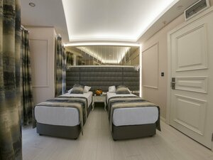 Crowned Plus Hotel (İstanbul, Fatih, Hocapaşa Mah., Serdar Sok., 11), otel  İstanbul'dan