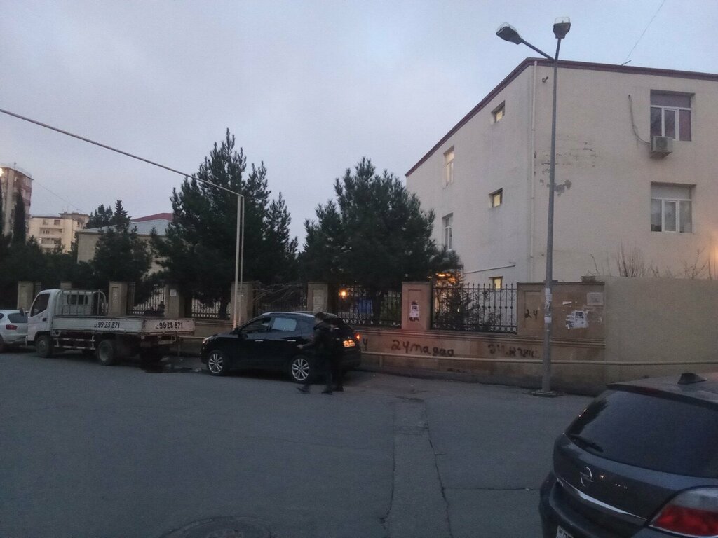 i̇lkokul 83 Nomrəli Məktəbin İbtidai Körpüsü, Bakü, foto