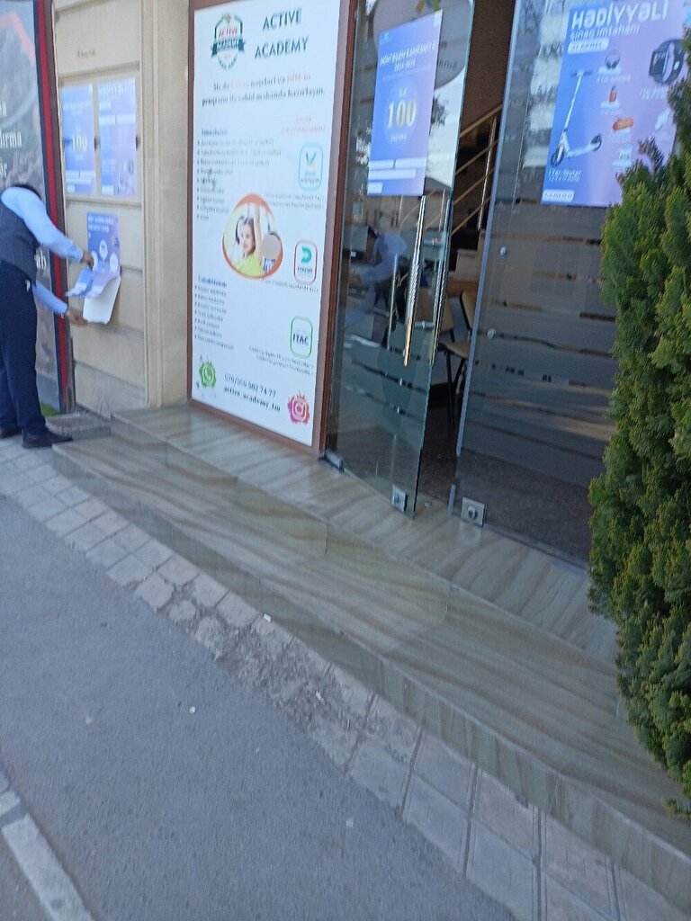 Eğitim merkezleri Bakı Tədris Mərkəzi Kurs, Bakü, foto