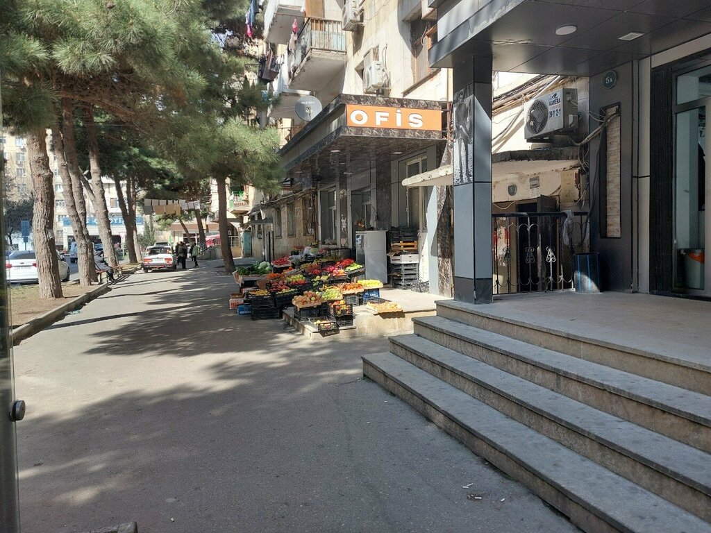 Toptan sebze ve meyve satışı Meyvə tərəvəz, Bakü, foto