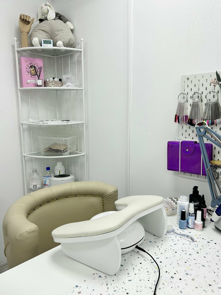 Manikür-pedikür Artful nails, Moskova, foto