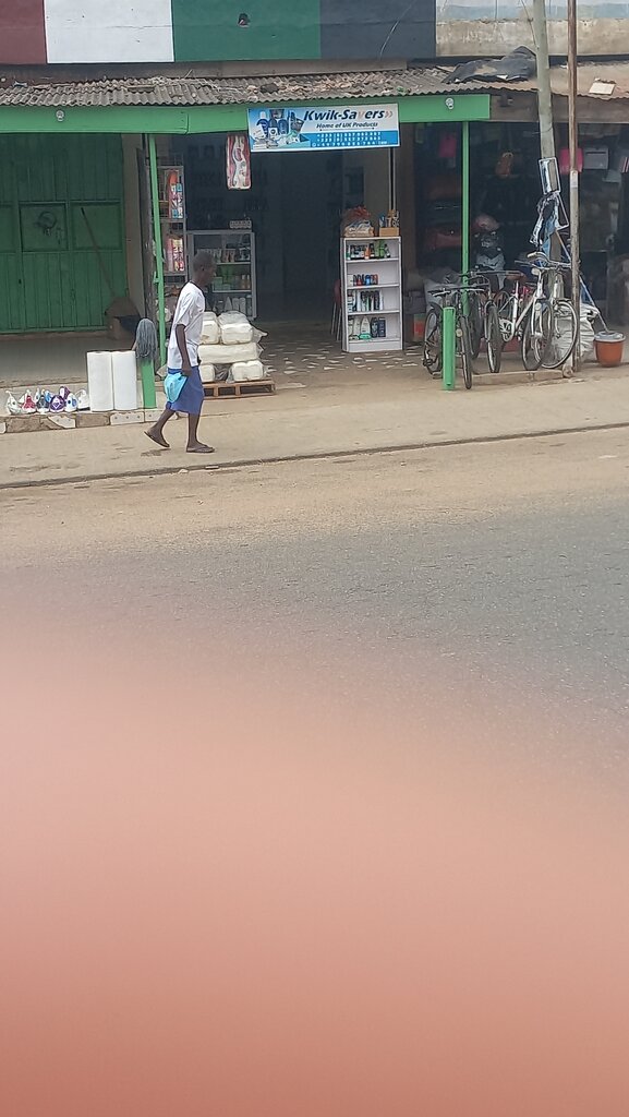 Kozmetik ve parfümeri mağazaları Kwik-Savers Home of Uk Products, Akra, foto