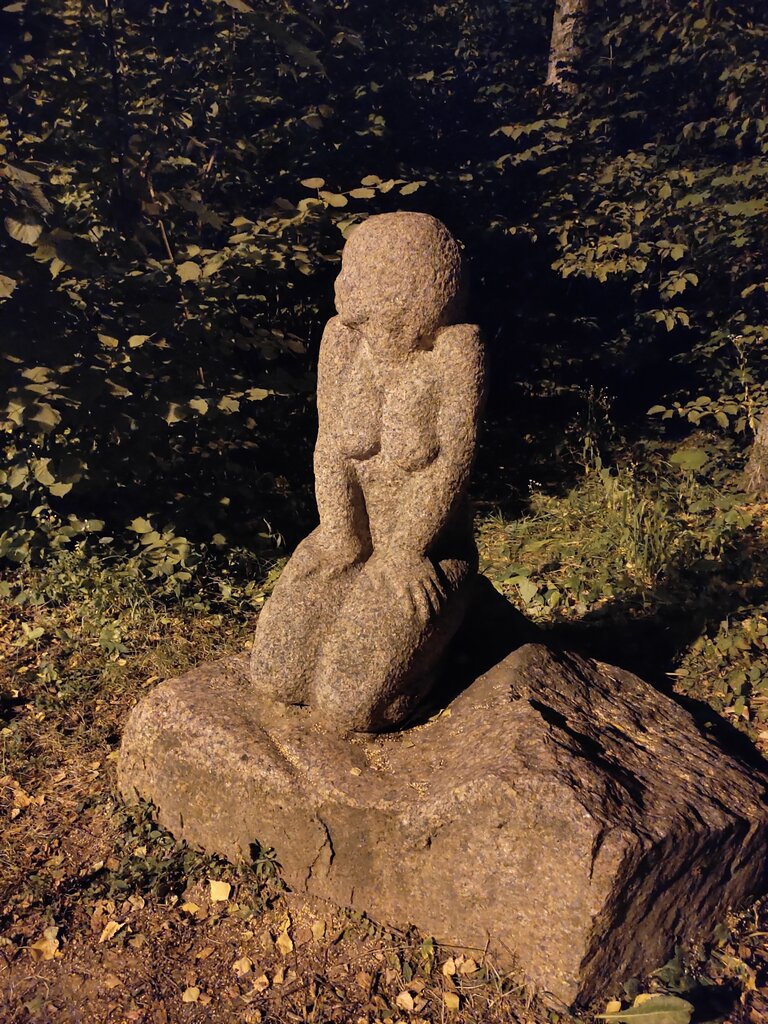 Park, sokak heykeli Купальщица, Obninsk, foto