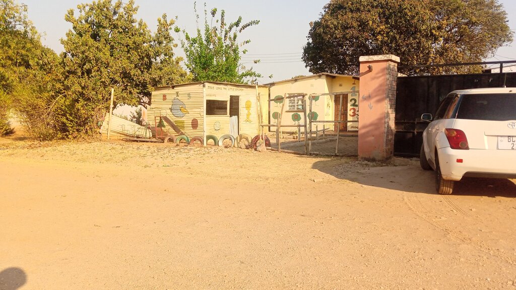 i̇lkokul Bis Christian Academy, Lusaka, foto
