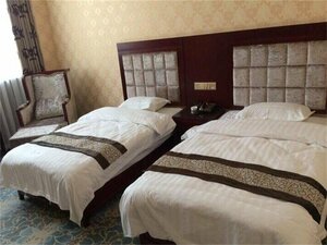Shi Ba Zhe Inn (394 Xi Huan Road,Gan Zhou District,734000 Zhangye,), otel  Zhangye'den