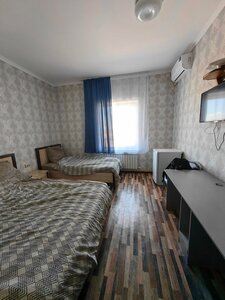 Lotos (Republic of Kalmykia, Ketchenerovskiy District), otel  Kalmukya'dan