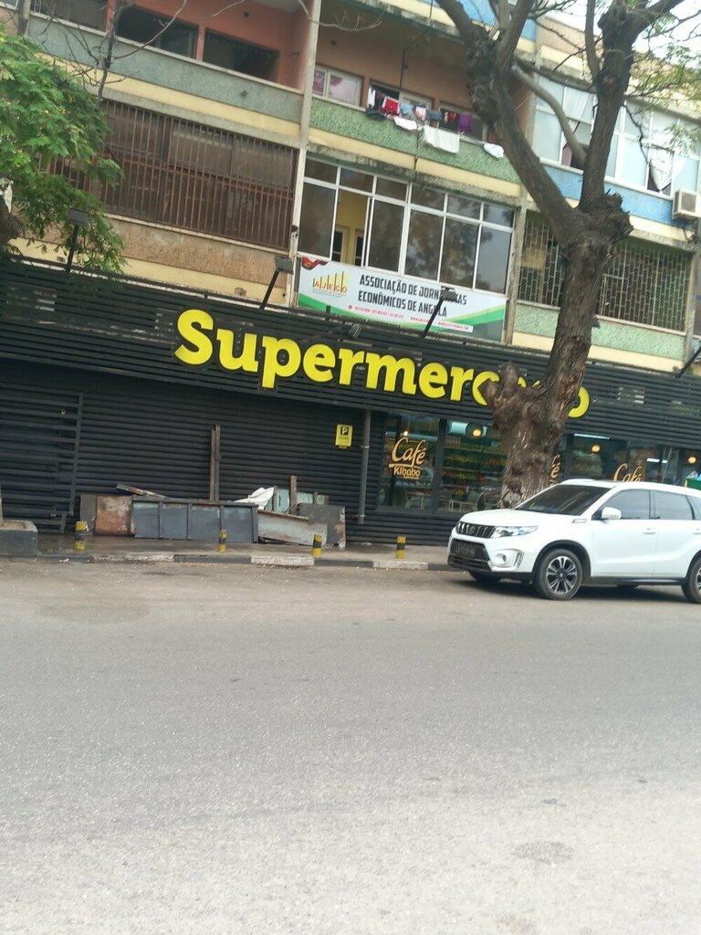 Süpermarket Kibabo, Loanda, foto
