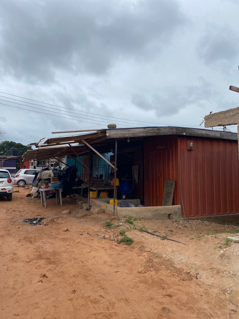 Giyim mağazası Adom Fashion Store, Dünya, foto