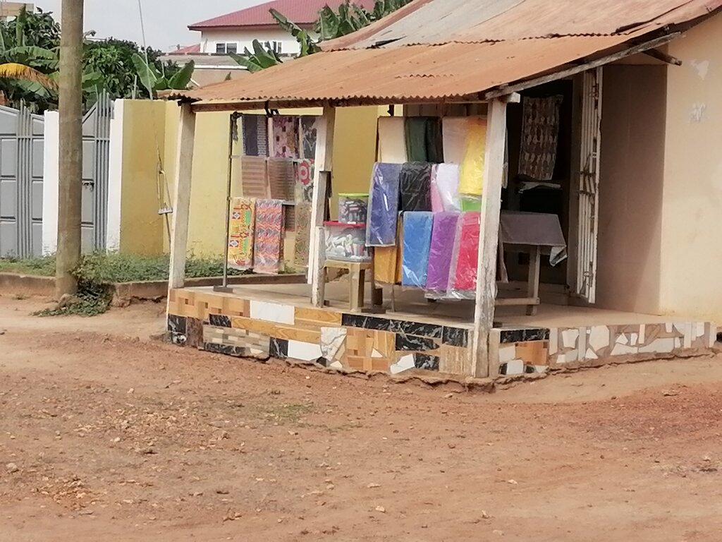 Giyim mağazası Kenta and Local Clothing Shop, Dünya, foto