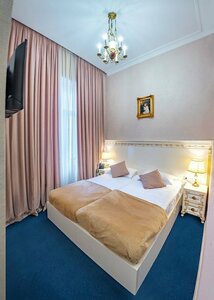 Vintage Hotel (Tkviavis Street No:1), otel  Tiflis'ten