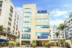 Treebo Blossom (96  Anand Residency Road,Sakore Nagar,Viman Nagar,Pune 411014,), otel  Pune'den