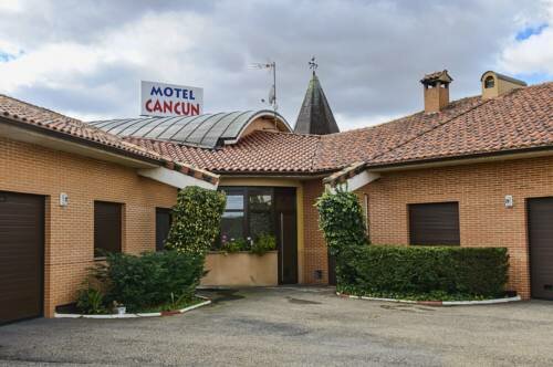Motel Cancun Leon, гостиница, Ардон, Carretera Ardon-Valdevimbre, S/N ...