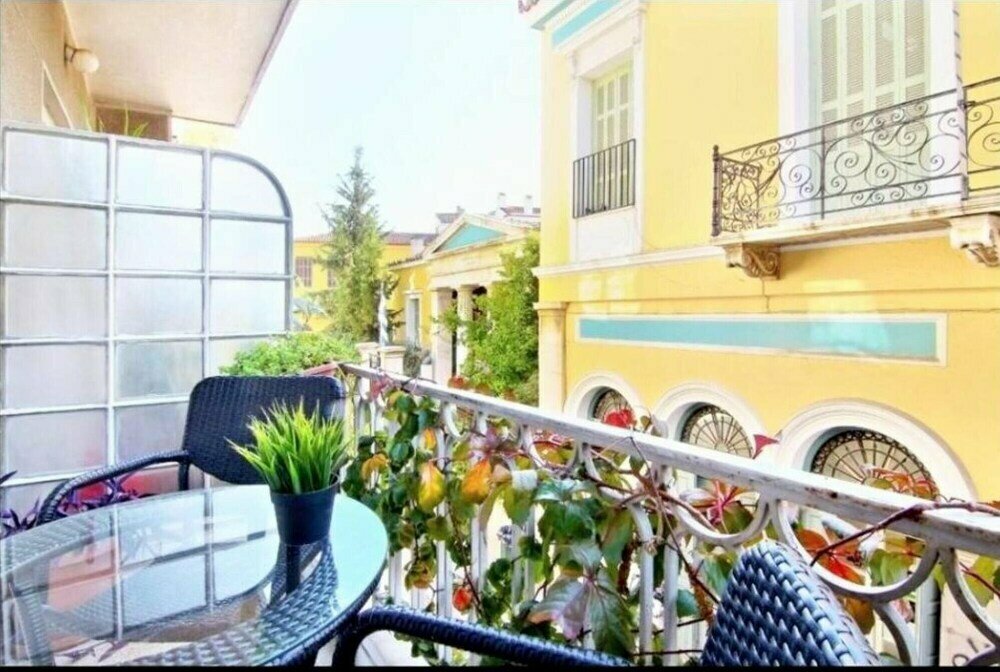 Otel Magnificent Apartment Under the Acropolis, Atina, foto