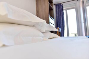 Domaine De Lacave (Occitanie, Lot, Arrondissement de Gourdon, Pinsac, Lieu-dit le Bourg), otel
