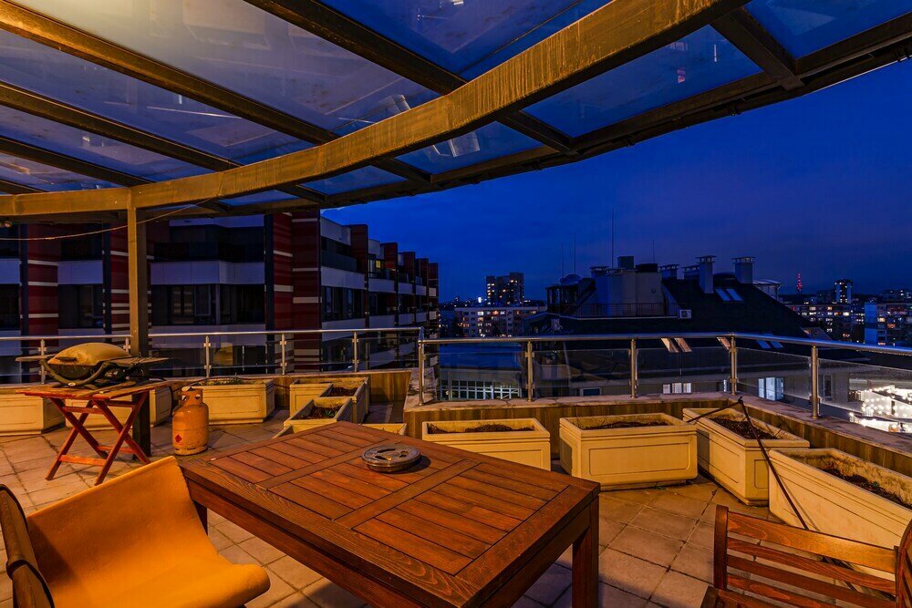 Otel Spacious Lovely 3-bed Apartment With big Balcony, Sofya, foto