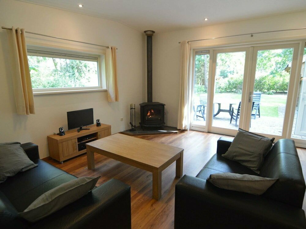 Otel Refined Holiday Home in Guelders near Forest, Gelderland, foto
