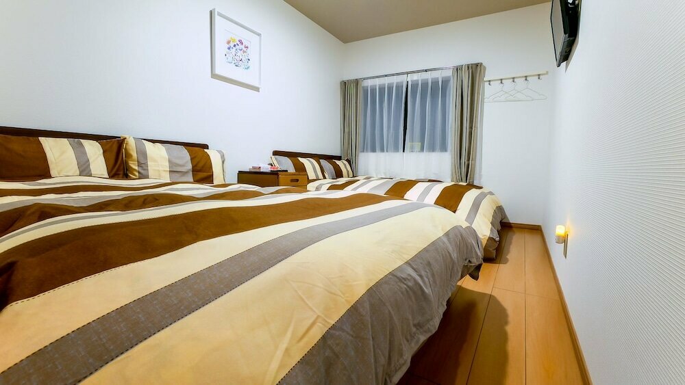 Otel 73bnb House in Chiyozaki, Osaka, foto