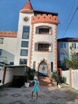 Hotel Zamok (Stepnoy pereulok No:6), konuk evi  Anapa'dan