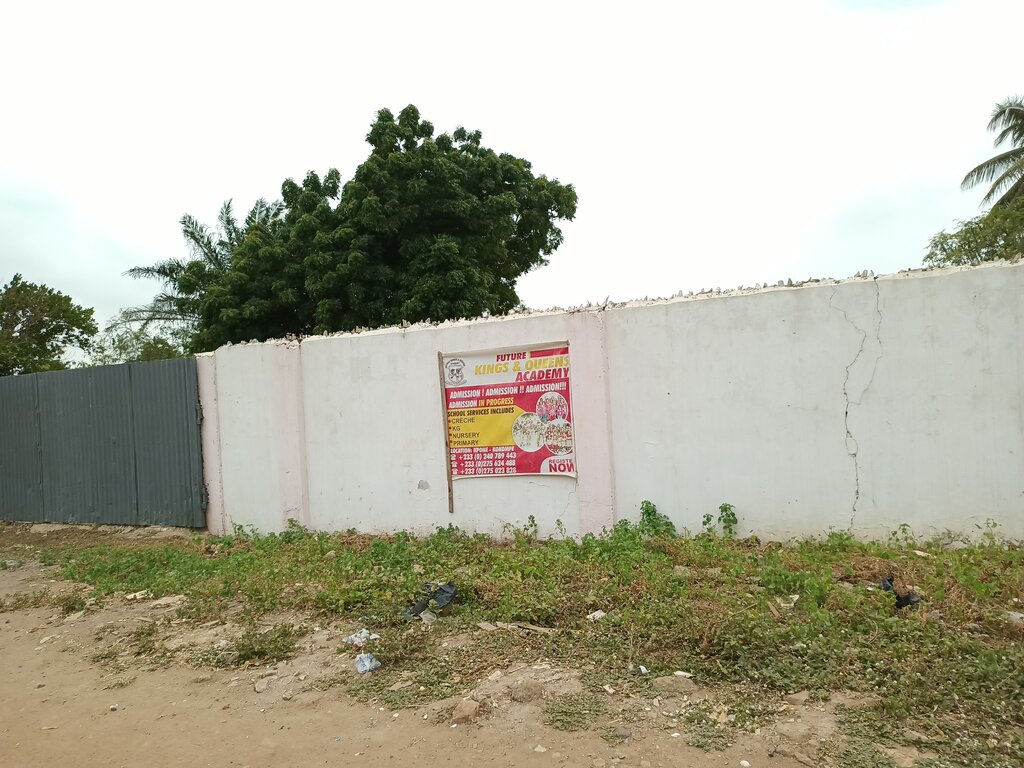 Ortaokul Future Kings and Queens Academy, Dünya, foto