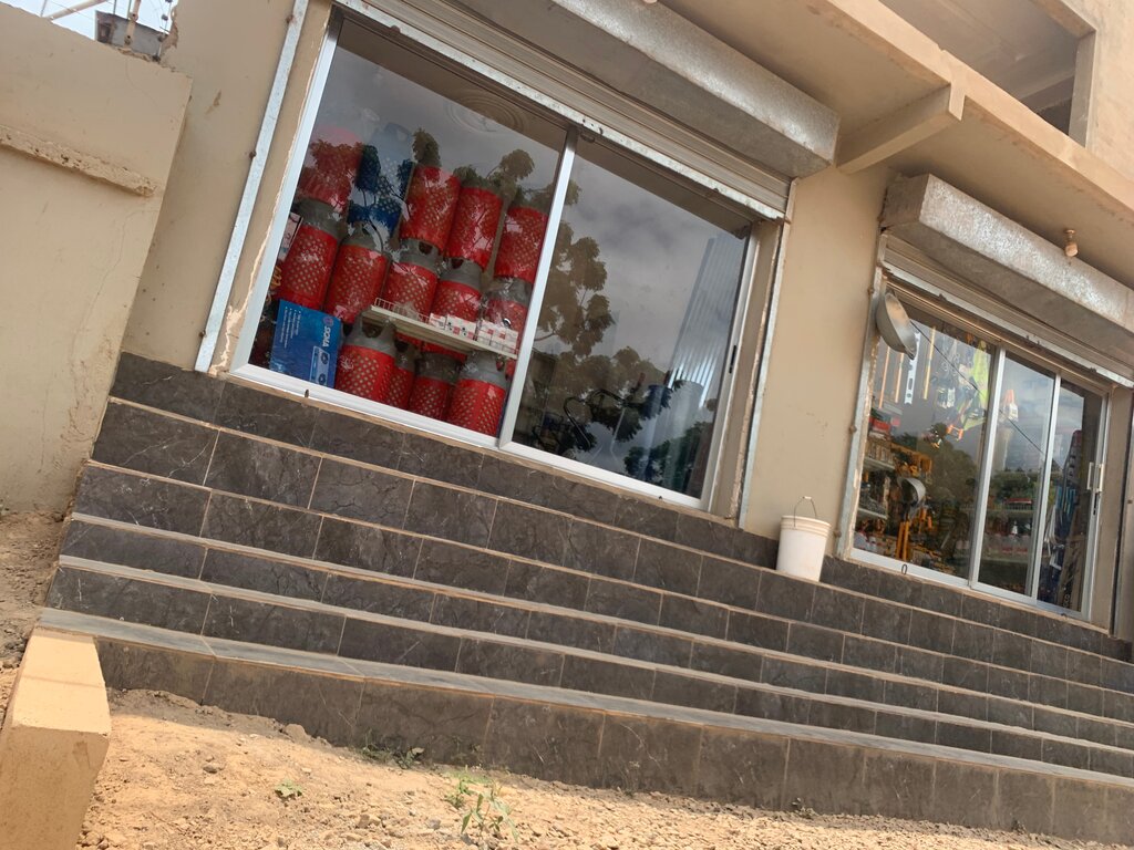 Alışveriş merkezleri Divine Industries, Dünya, foto