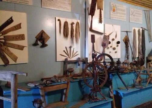 Müzeler ve sanat galerileri Нижнесинячихинский музей заповедник деревянного зодчества и народного искусства имени И.Д. Самойлова, филиал Коптеловский музей истории земледелия и быта крестьян, Sverdlovskaya oblastı, foto