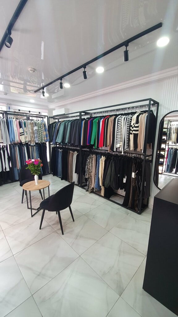 Giyim mağazası Mario Richi, Tuapse, foto