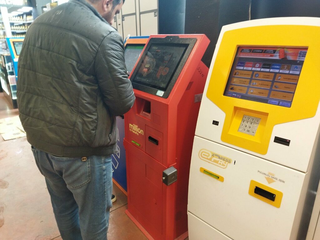 Ödeme terminali Milliön, Bakü, foto