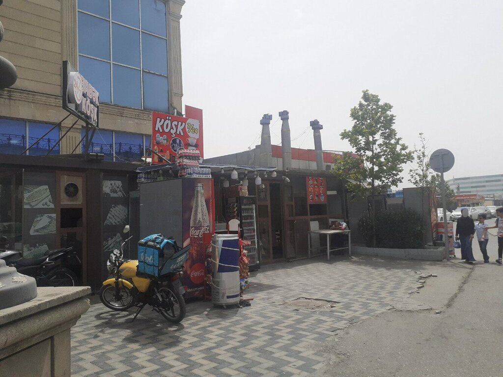 Gazete bayi Kiosk, Bakü, foto