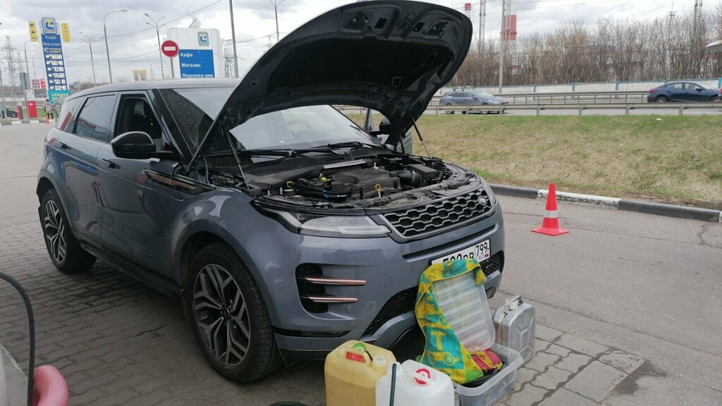 Benzin istasyonu Sliv topliva, Krasnogorsk, foto