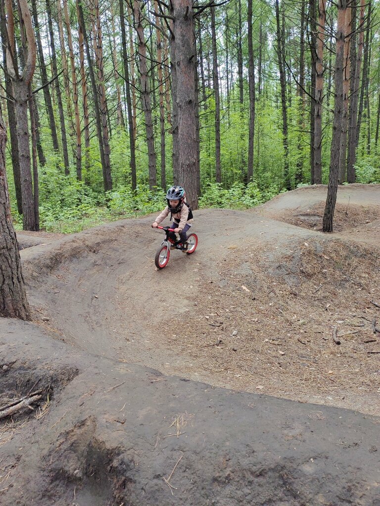 Spor alanı Памп-трек, Novosibirsk, foto