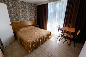 Парковая (Parkovaya ulitsa No:20, posyolok gorodskogo tipa Novomikhaylovskiy), otel  Krasnodarski krayından