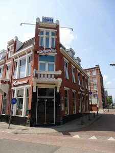 Amadeus (Oldenzaalsestraat 103,7511 DZ Enschede,), otel  Enschede'den