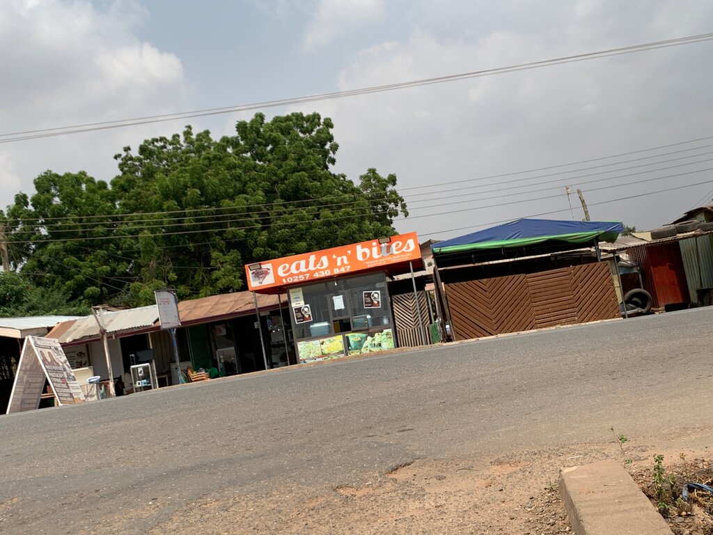 Restoran Eats & bites, Dünya, foto