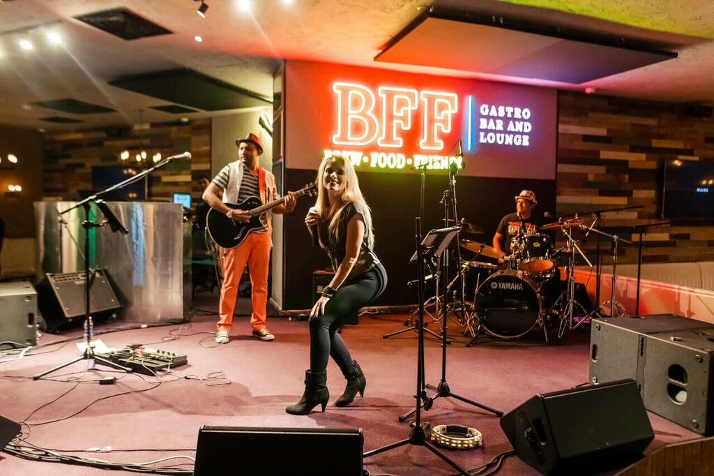 Bar Bff Pub And Sports Bar, Dubai, foto