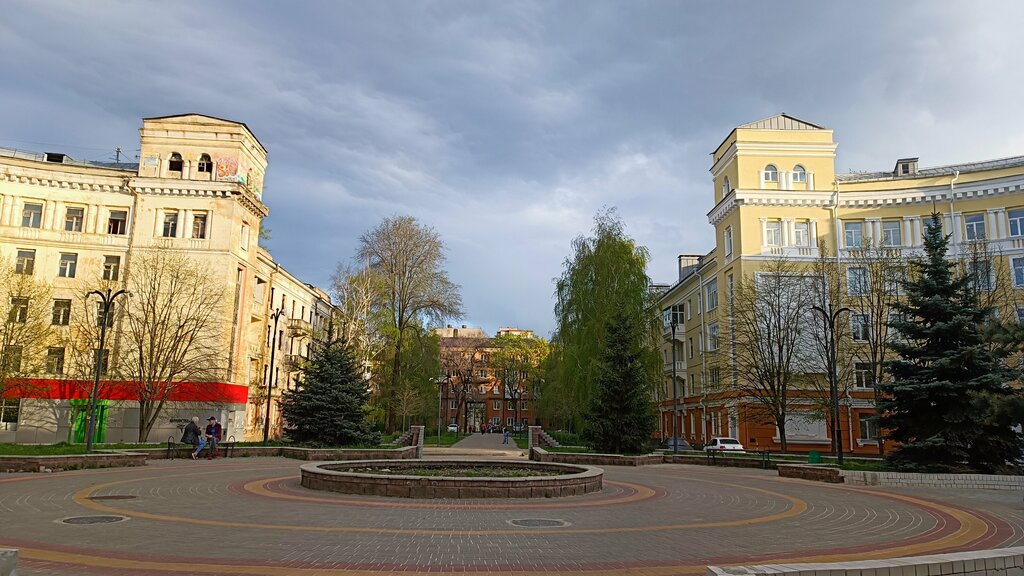 Meydan Депутатский сквер, Voronej, foto