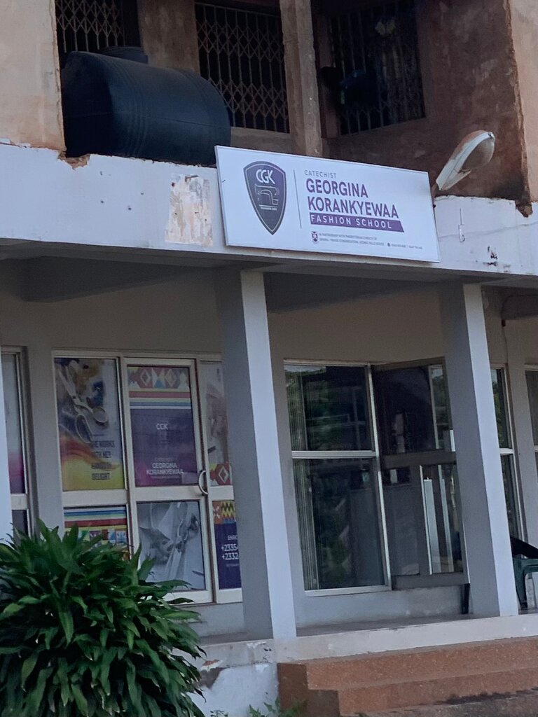 Moda evleri Georgina korankyewaa fashion school, Dünya, foto