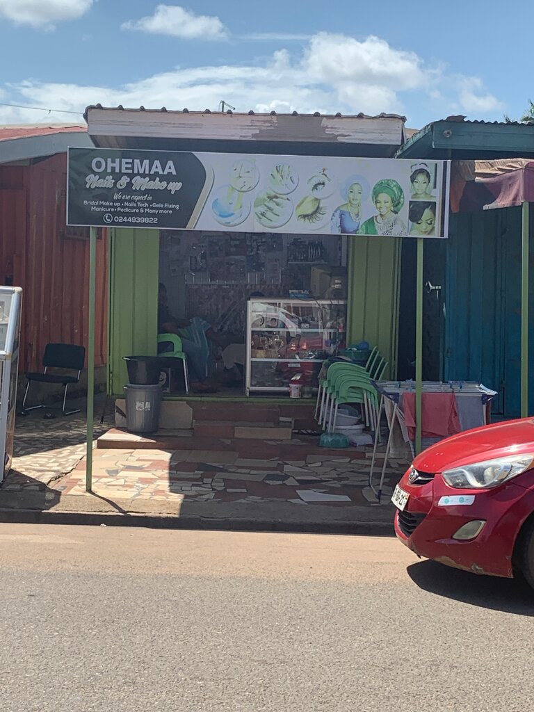 Kozmetoloji, kozmetik salonları Ohemaa makeup and nails, Akra, foto